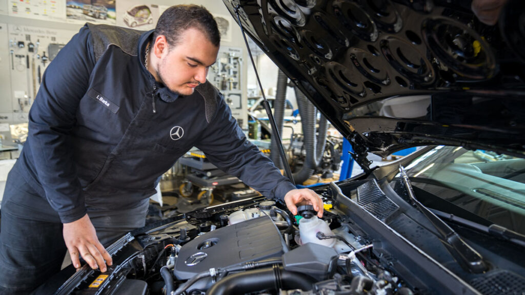 Autohaus FELIX KLOZ Stuttgart | Mercedes-Benz | AMG | smart